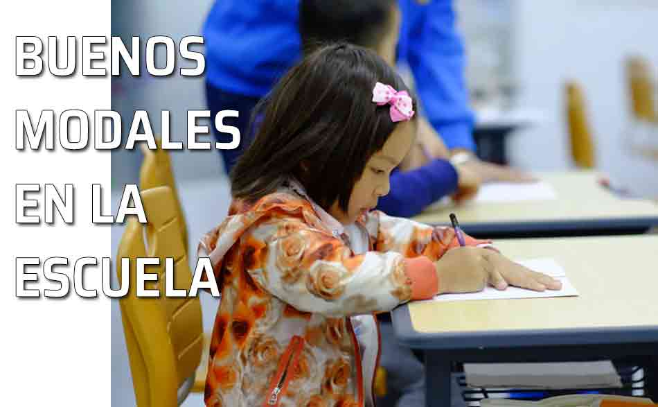 Buenos modales en la escuela o clases de estudio