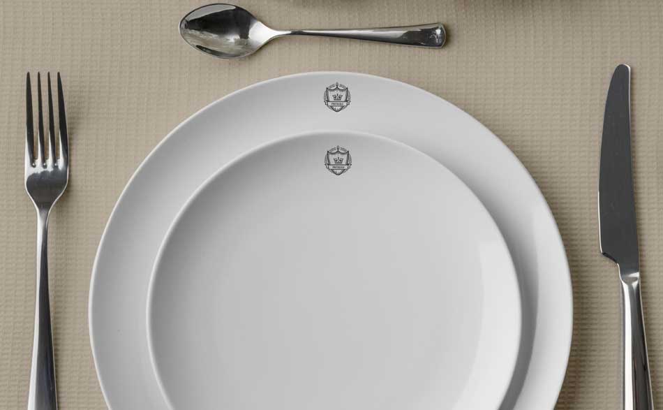 Platos con logos anagramas o dibujos ¿Cómo colocarlos...